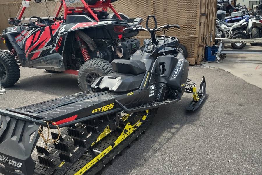 2017 SKIDOO SUMMIT X850 E-TEC