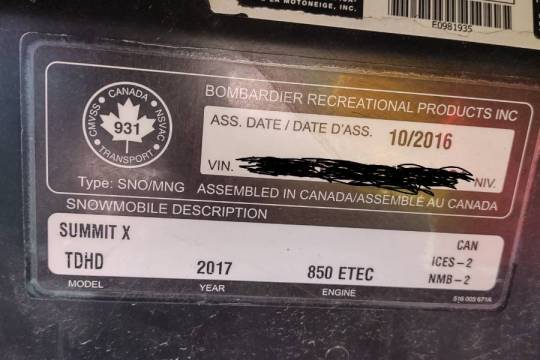 2017 SKIDOO SUMMIT X850 E-TEC