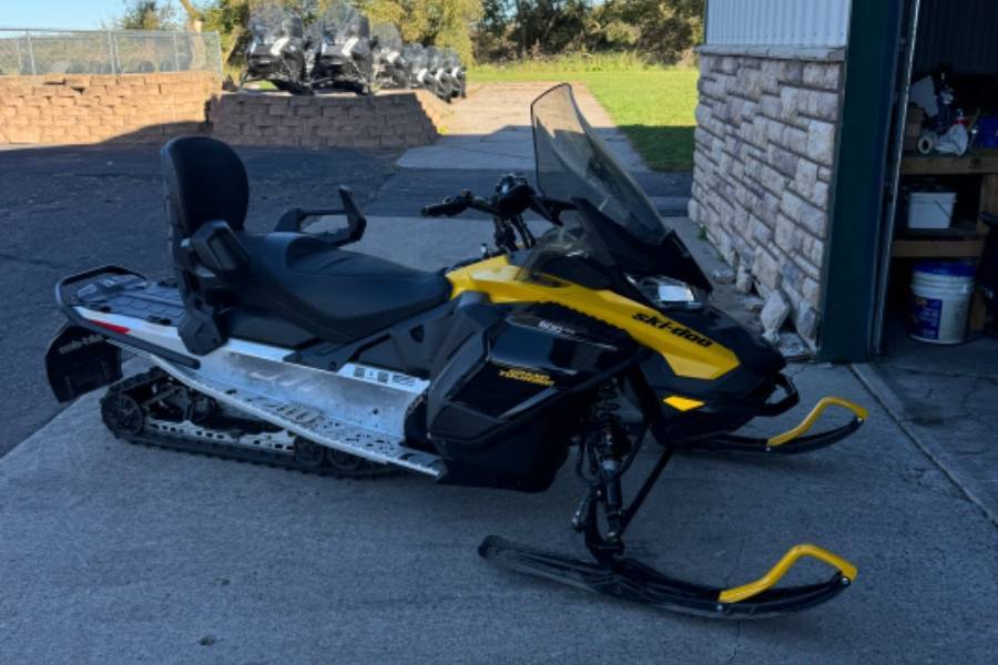 2024 Ski doo Grand Touring 600 ACE Sport!!!!!