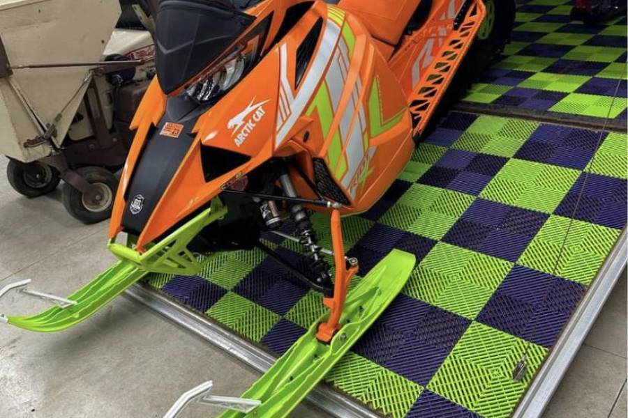 2022 Arctic Cat Riot x 8000