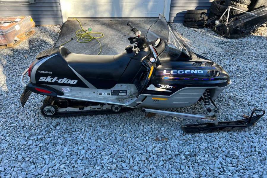 2002 SkiDoo Legend 380 elec rev Will Trade
